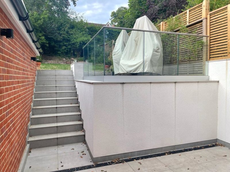 Frameless Channel System with Slotted Handrail - Guildford | Showcase