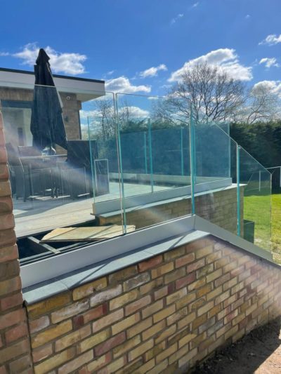 Frameless Channel System - Reading | Showcase